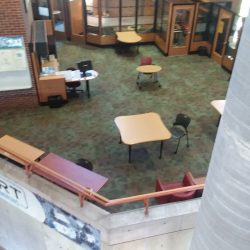 Magrath Library - Saint-Paul.com